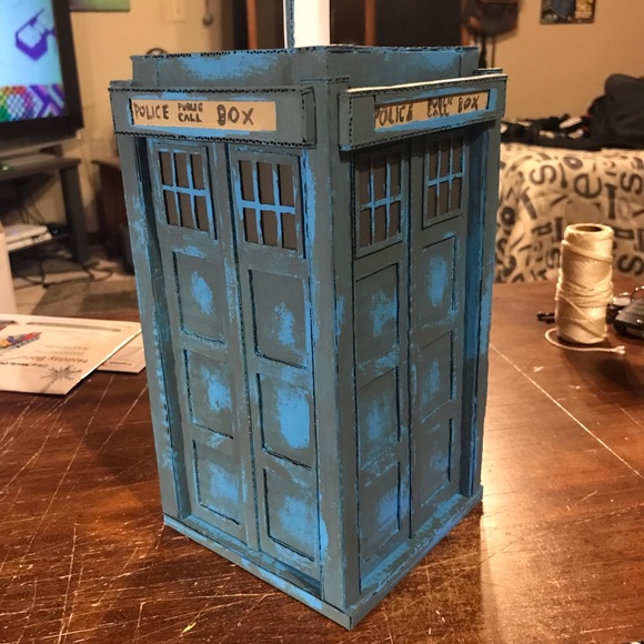 MaddJackArt | Accents | Custom Doctor Who 7s Cardboard Tardis Decorum ...